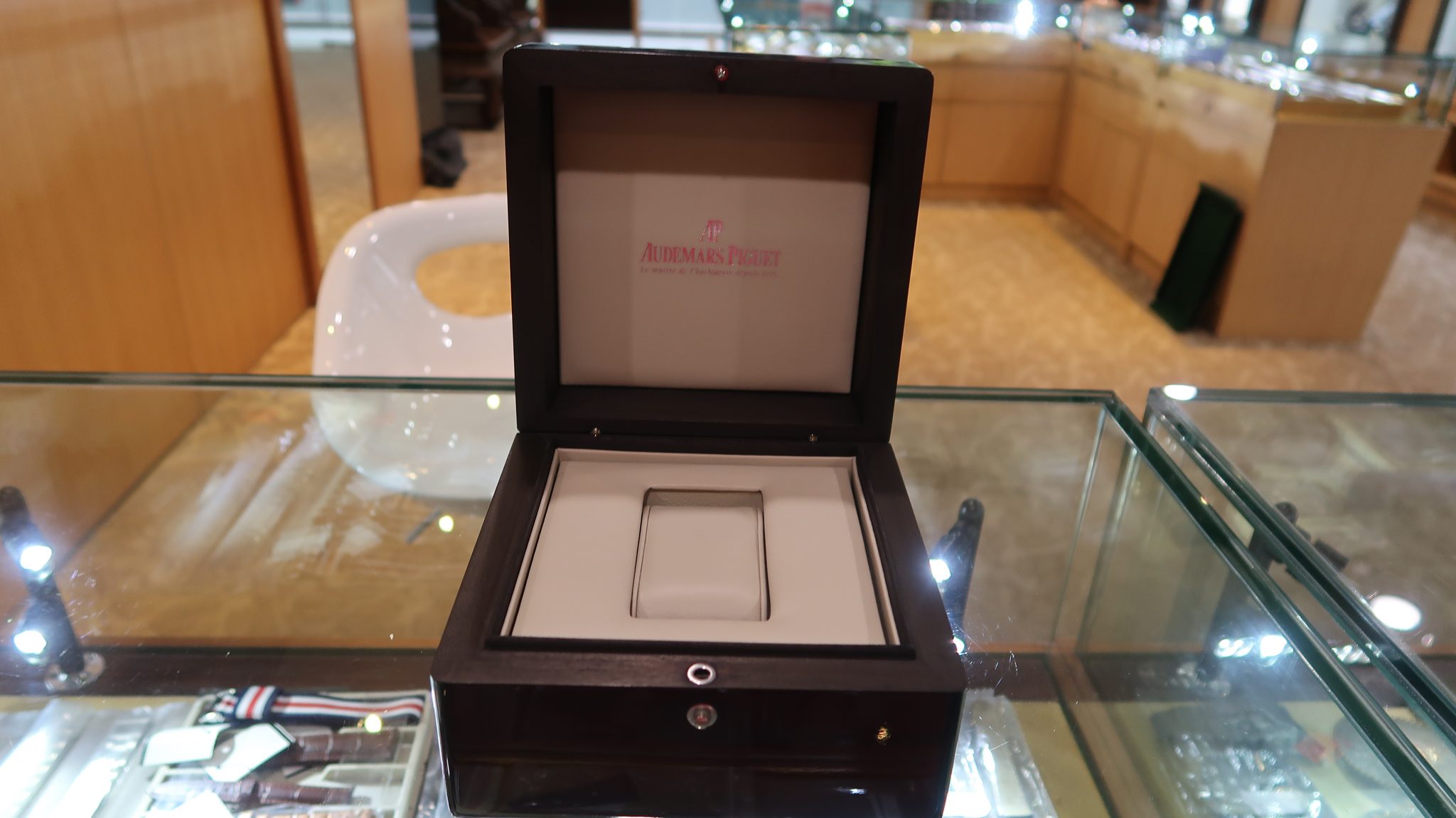 Pre Owned Audemars Piguet Box - Watch & Watch Gallery